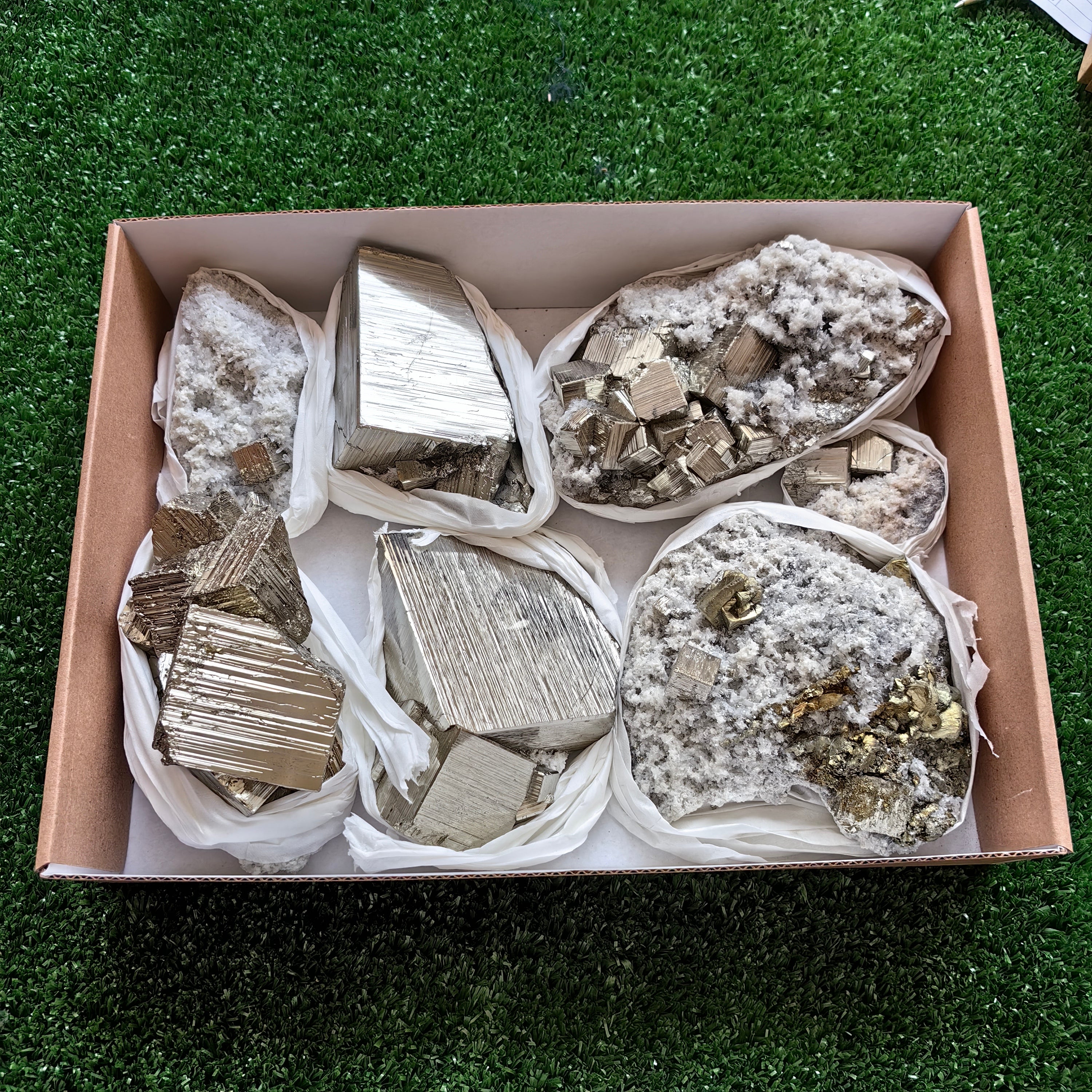 Box pyrite cubic – INKA MINERALS PERU